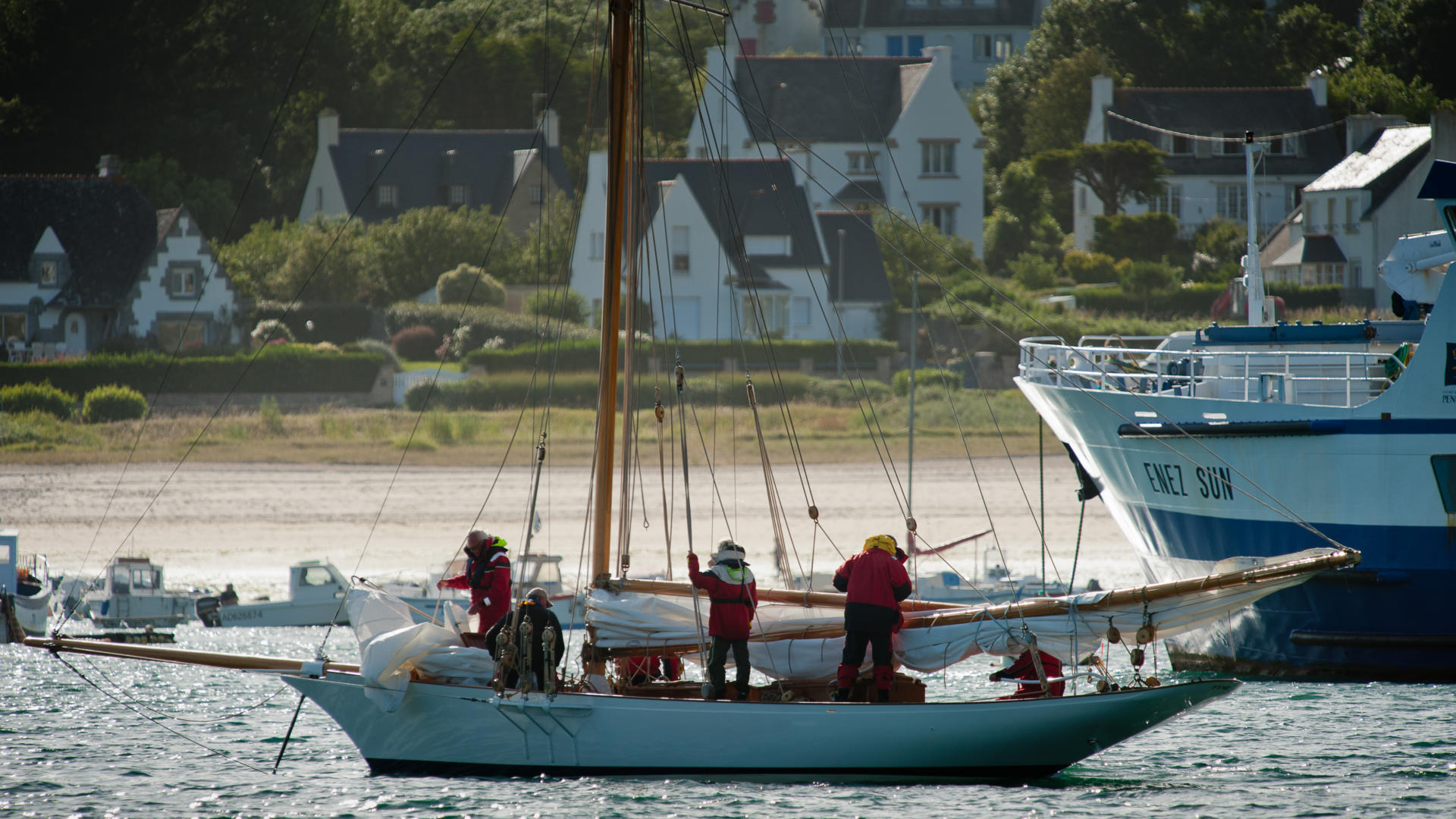 From Audierne to the Isle of Sein, a wonderful sailing getaway ...