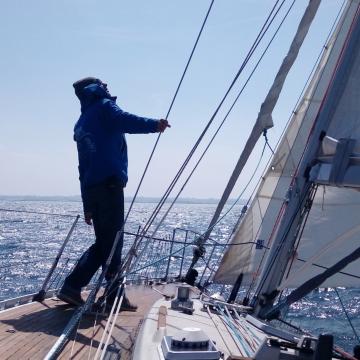 Embarquez pour une croisière à la voile, avec skipper | Tourisme Bretagne
